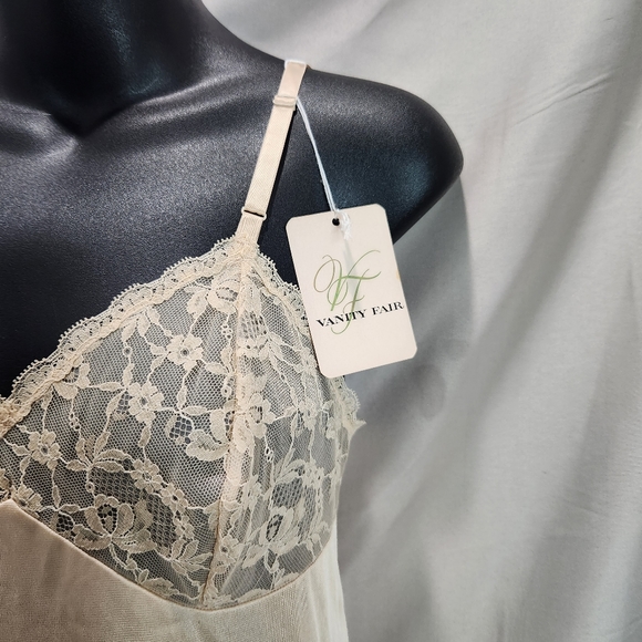 Vanity Fair | Intimates & Sleepwear | Nwt Vanity Fair Vintage 8s Tan ...